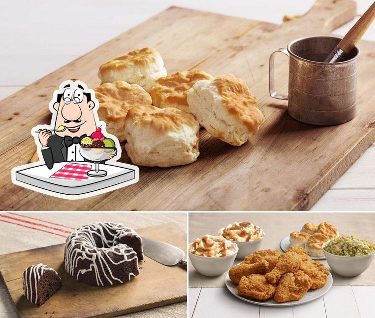 KFC, 6050 Hillcroft Ave in Houston - Restaurant menu and reviews