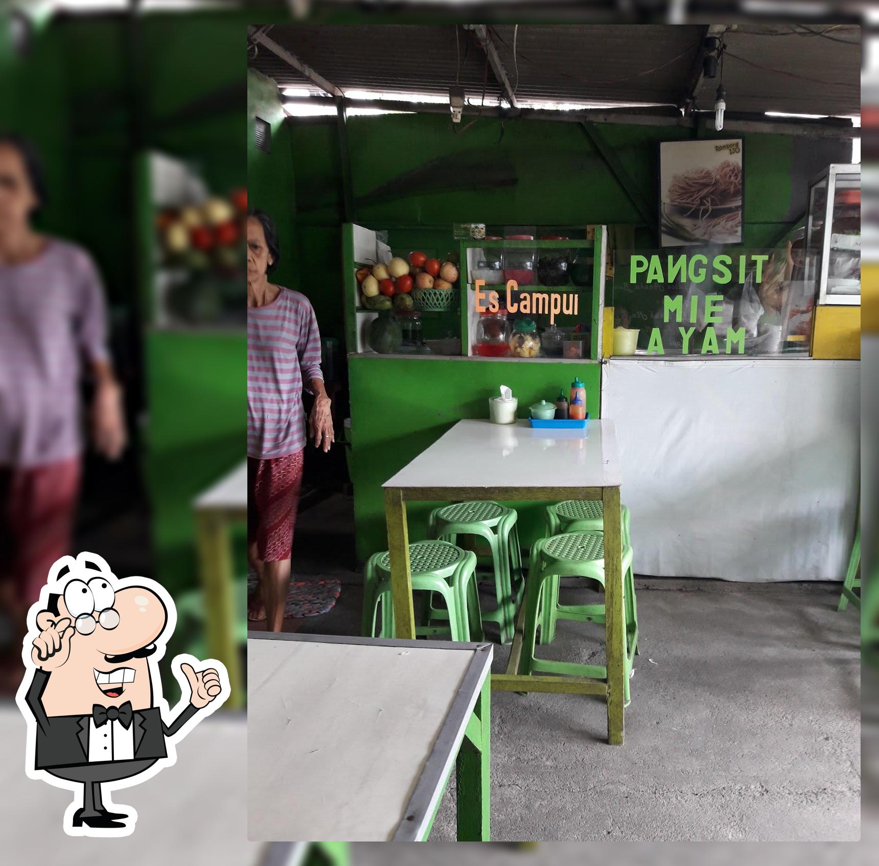 Pangsit Mie Ayam Bakso Rombong Ijo, Surabaya - Menú del restaurante ...