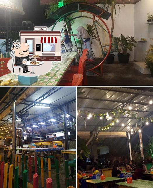 Warung Pecel Lele & Seafood Mas Dimas restaurant, Pontianak ...
