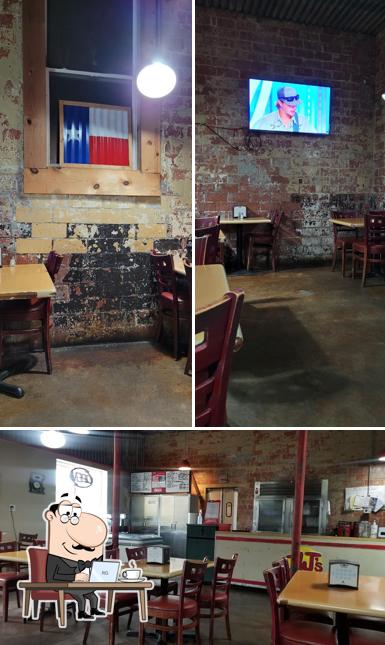 AJ's, Edna - Restaurant menu, prices and reviews