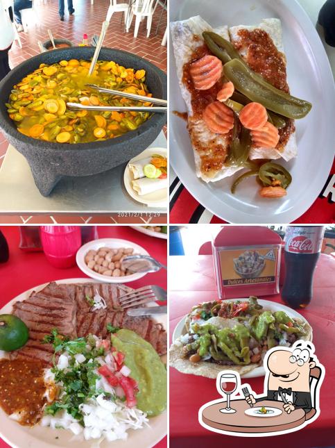 Fonda Los Burritos de Moyahua restaurant, Moyahua de Estrada ...