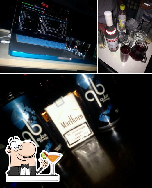 Blue Bar, Serres