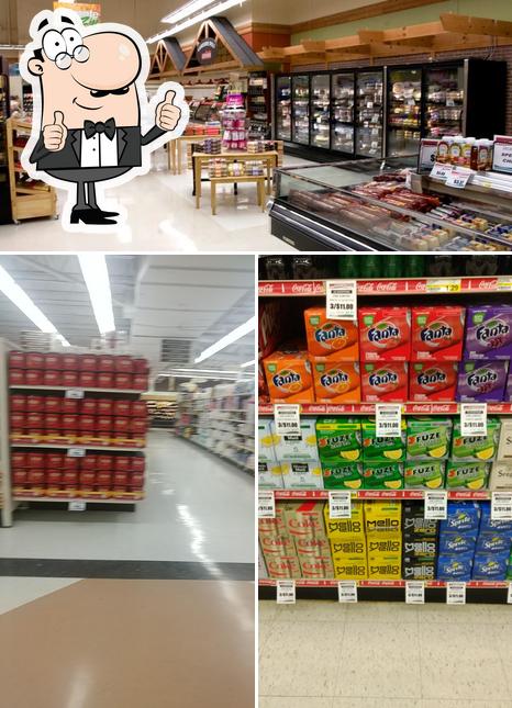 Leevers Foods, 323 5th St in Devils Lake