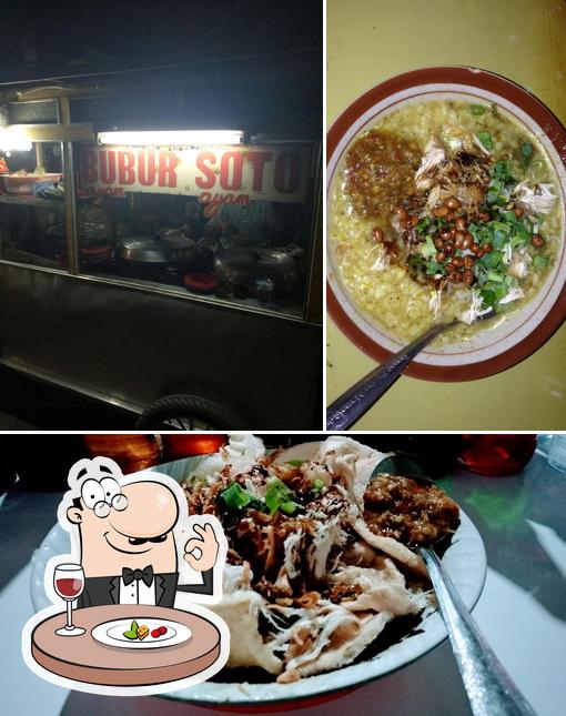 BUBUR & SOTO AYAM BAPAK JURI ( Odeon Lama ) restaurant, Indramayu ...