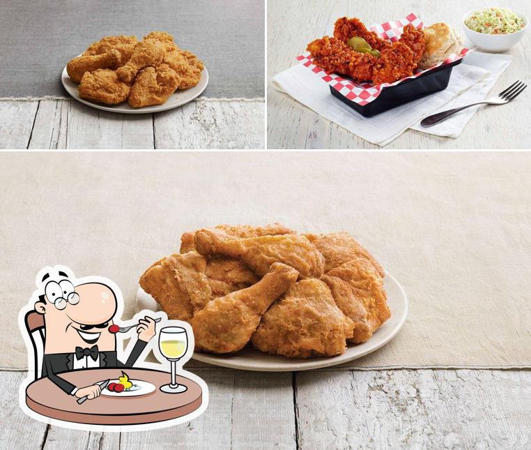 KFC, 320 S 7th St in Indiana - Restaurant menu and reviews