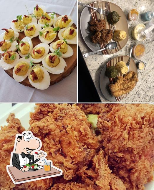 Chara's Kitchen and Catering in Bellport - Restaurant menu and reviews
