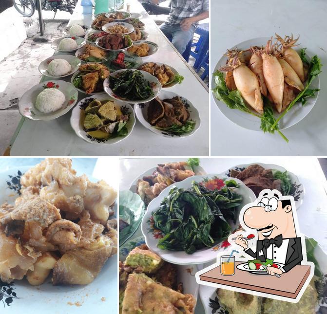 Nasi Padang Rumah Makan Padang Minang Sabana, Betro - Restaurant menu ...