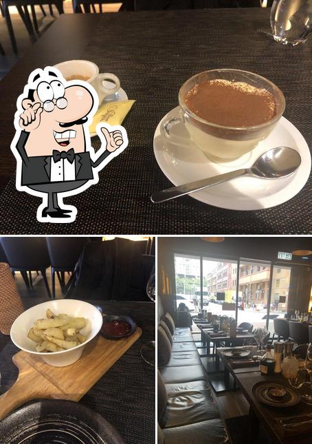 The Italian Club, Hong Kong, 黑布街19 - Restaurant reviews
