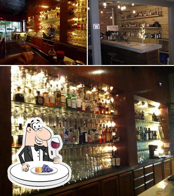Arendell Room Bar in Morehead City - Restaurant menu and reviews