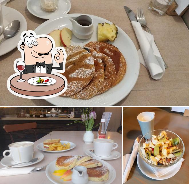 Cafe Largo, Berlin, Leopoldplatz - Restaurant menu, prices and reviews