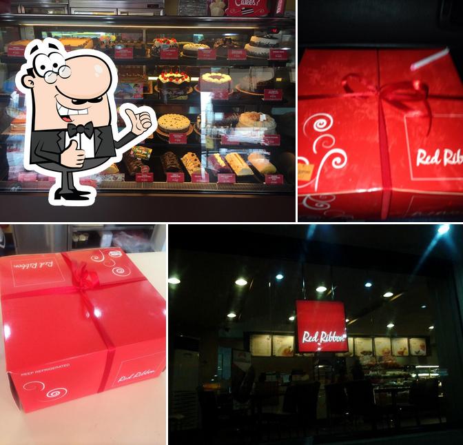 Red Ribbon desserts, Quezon City, N.S. Amoranto Sr. St - Restaurant reviews