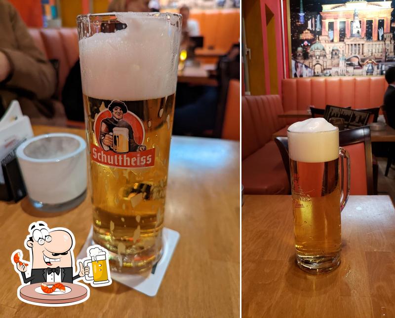 Berlin Pub, Berlin, Budapester Str. 43 - Restaurant reviews