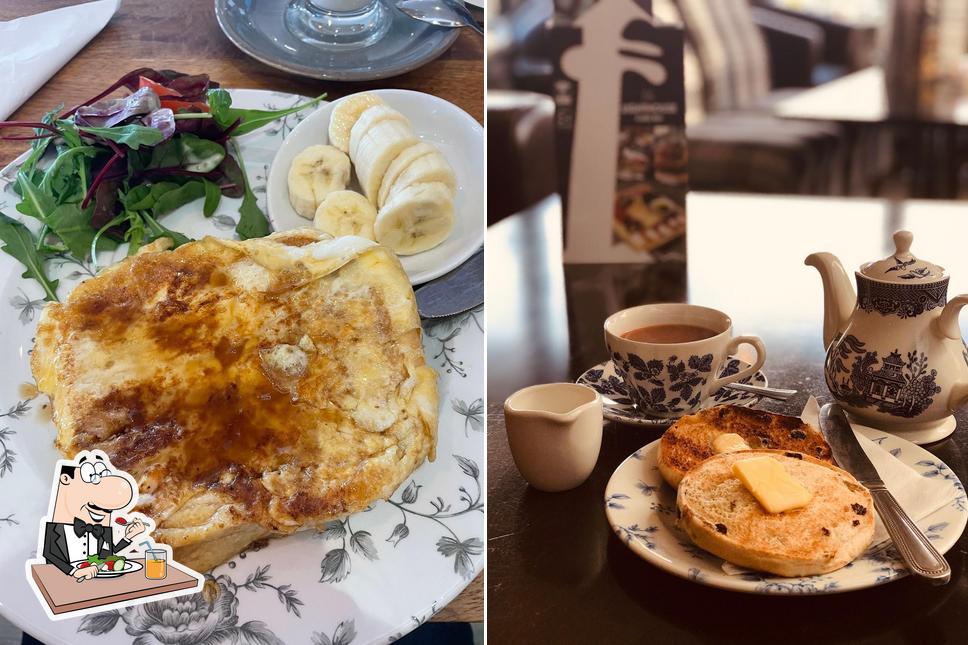 Lighthouse continental cafe bar in Torquay - Restaurant reviews