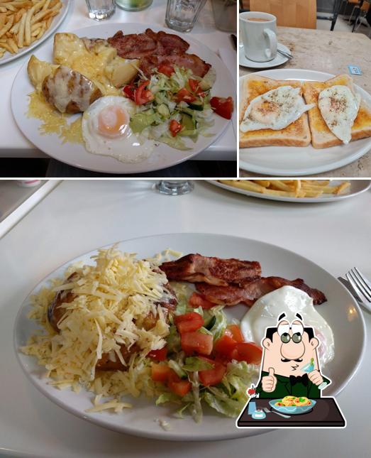 Abbey Point Hotel, 300-302 Twyford Abbey Rd in London - Restaurant reviews