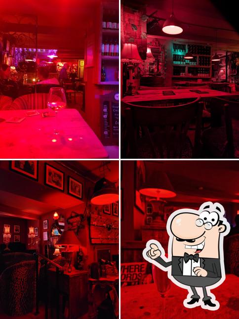 The Grapevine Champagne & Jazz Bar, 1 Conduit Hill in Rye - Restaurant ...
