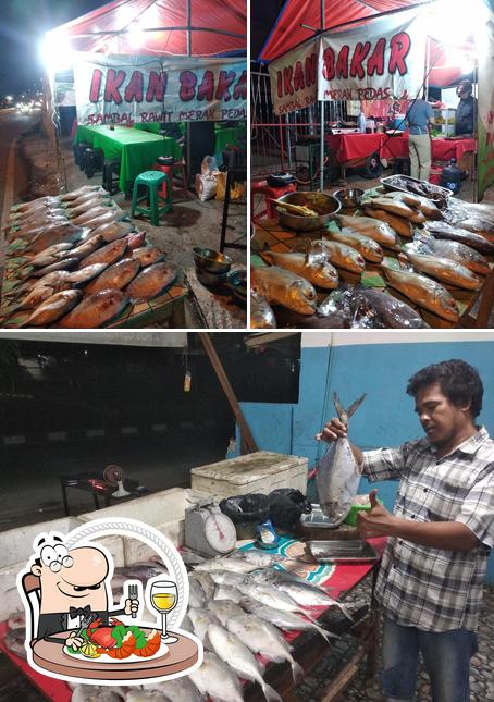 IKAN BAKAR BAYONG SAMBAL RAWIT MERAH PEDAS restaurant, Tangerang ...