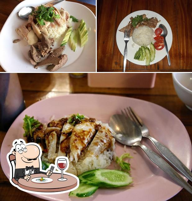 Chicken over rice restaurant, Phuket - Restaurant reviews