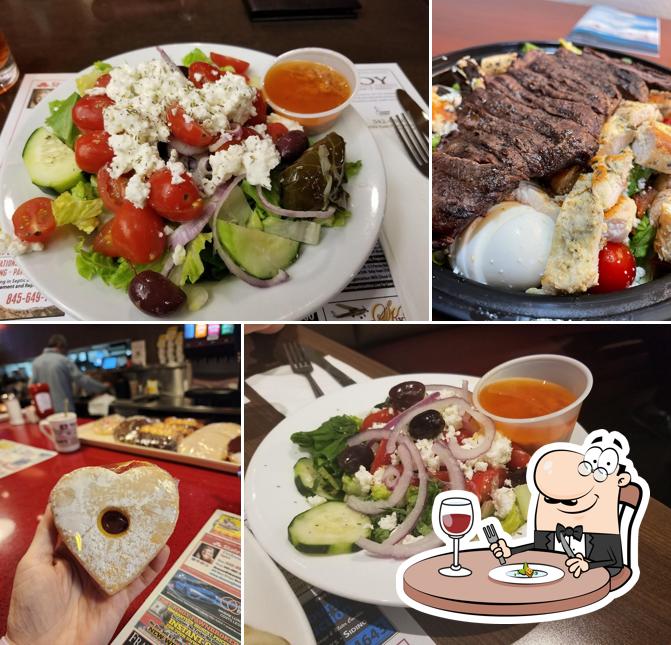 D lux Diner in Middletown - Restaurant menu and reviews