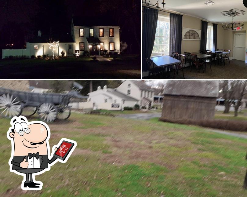 House and Barn in Emmaus - Restaurant reviews