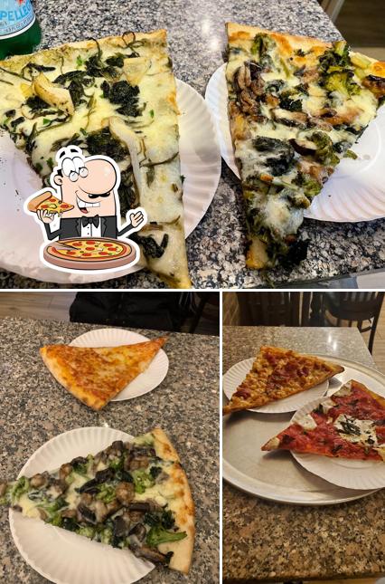 Full Moon Pizzeria in Bronxville - Restaurant menu and reviews