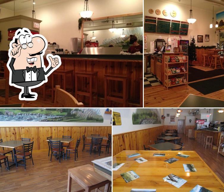 Best gluten-free pizza in Waterloo, Wisconsin restaurants