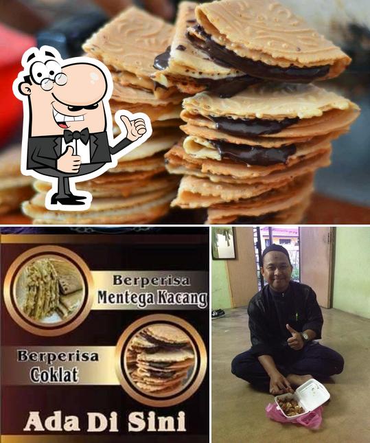 Authentic Kuih Sepit Sarawak in Canada - Restaurant reviews