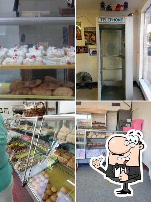 Lara's Bakery in Harlingen - Restaurant menu and reviews