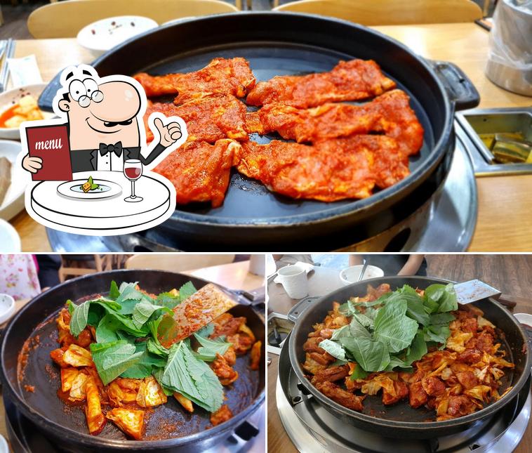 정통춘천닭갈비 restaurant, Suwon-si, 5-9 Suseong-ro 157beon-gil - Restaurant ...