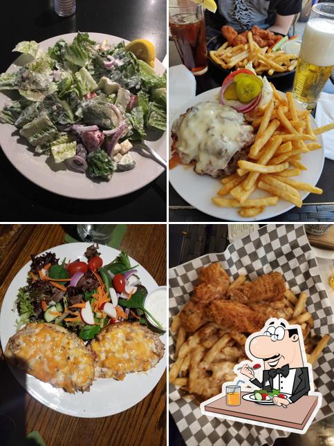 Maple Leaf House Grill & Lounge, 2749 Lake Shore Blvd W in Toronto ...