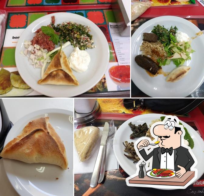 Restaurante Jacob Cozinha Árabe, São Paulo, R. Comendador Abdo Schahin ...