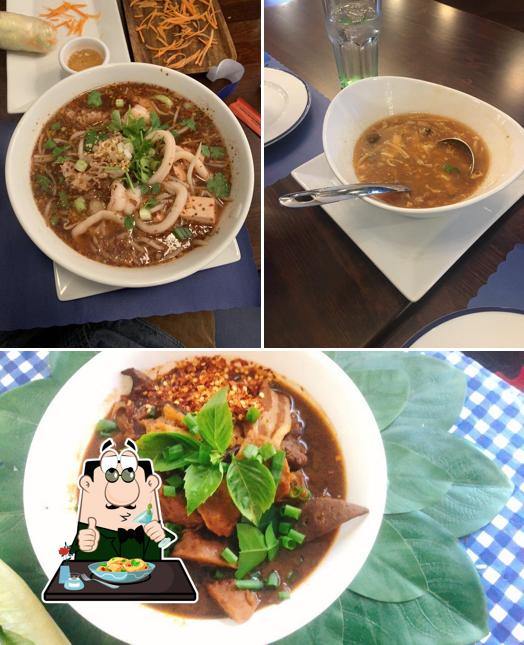 Blooming Thai, Bloomington - Restaurant menu, prices and reviews