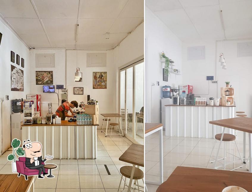 IMHO Coffee, Surabaya - Restaurant reviews