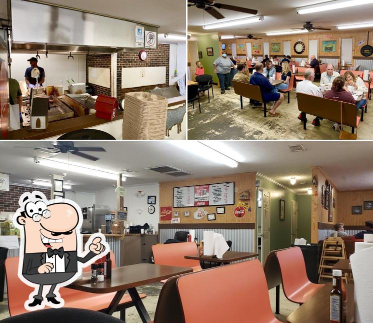 Sheila C's Burger Barn, Auburn - Restaurant menu, prices and reviews