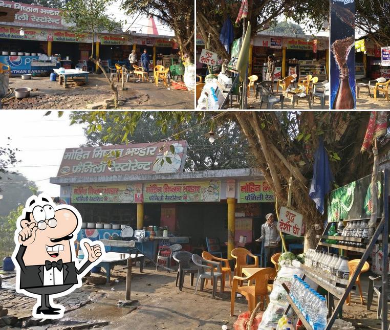Mohit Misthan Bhandar Siddhivinayak Mandir, India - Restaurant reviews