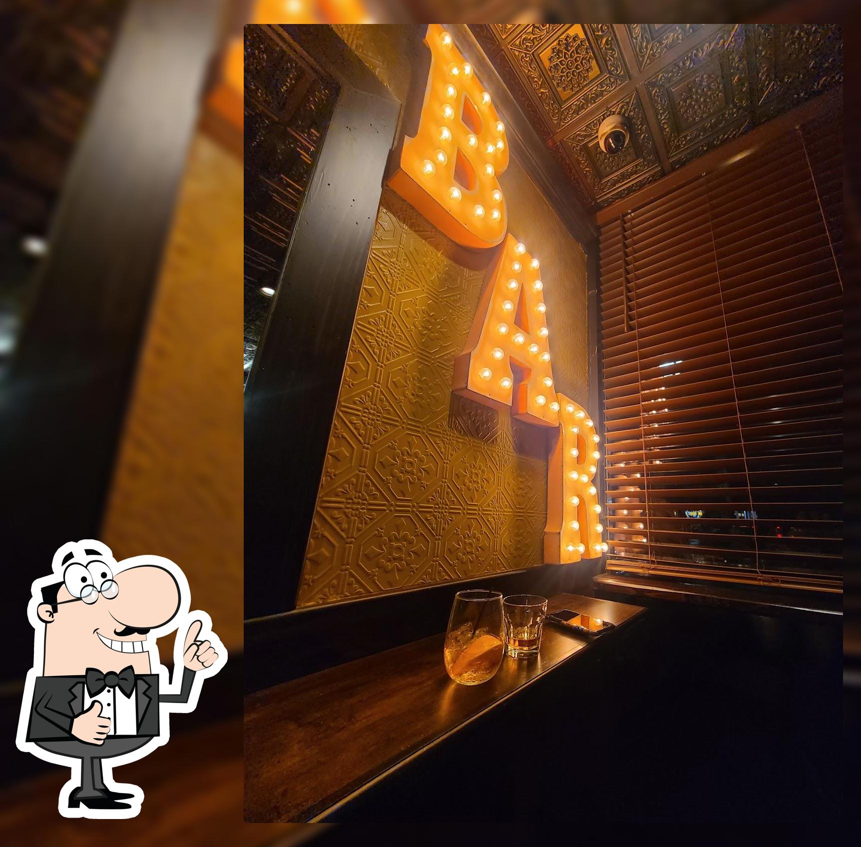 The Snug, Wantagh - Restaurant menu, prices and reviews
