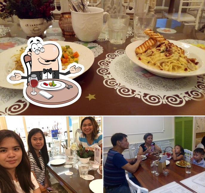 Café Noelle - SM City Clark, Angeles - Restaurant menu, prices and reviews