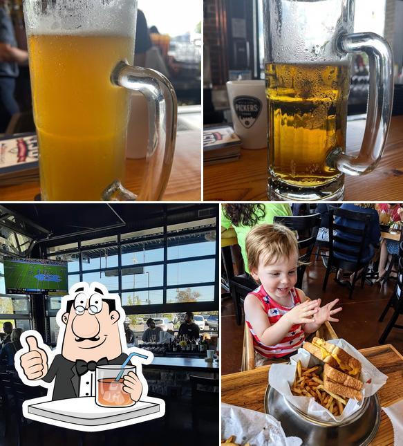 Double Dogs in Gallatin - Restaurant menu and reviews