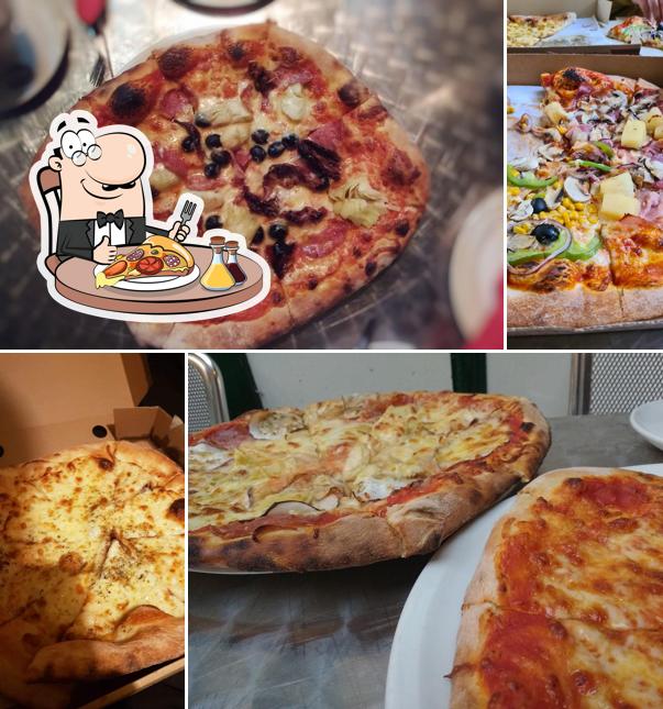 The Pizza Cafe, 2 St Mary's St in Wallingford - Restaurant menu and reviews