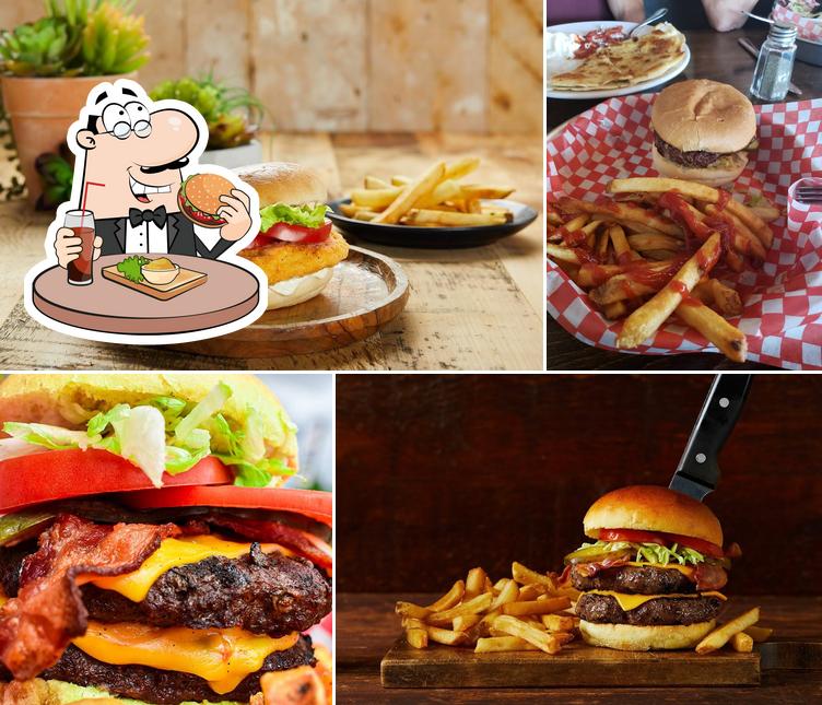 Chuck's Roadhouse Bar & Grill in Goderich - Restaurant menu and reviews