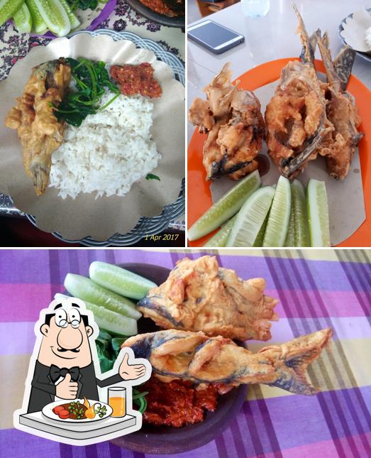 Warung Makan Bu Nur "Spesial Ikan Jendil - Ikan Patin" restaurant ...