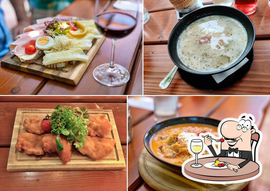 Heuriger Zua Oidn Hex pub & bar, Neufeld an der Leitha - Restaurant reviews