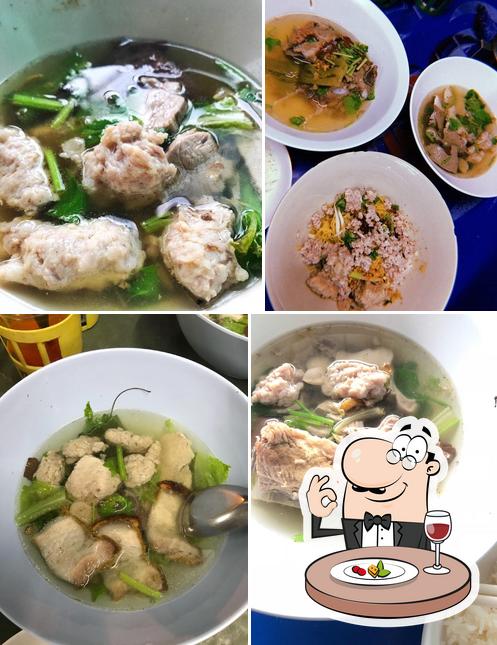 Nai Chai restaurant, Bangkok, 36 ถนน นาคนิวาส Sena Niwet Soi 125/2 ...