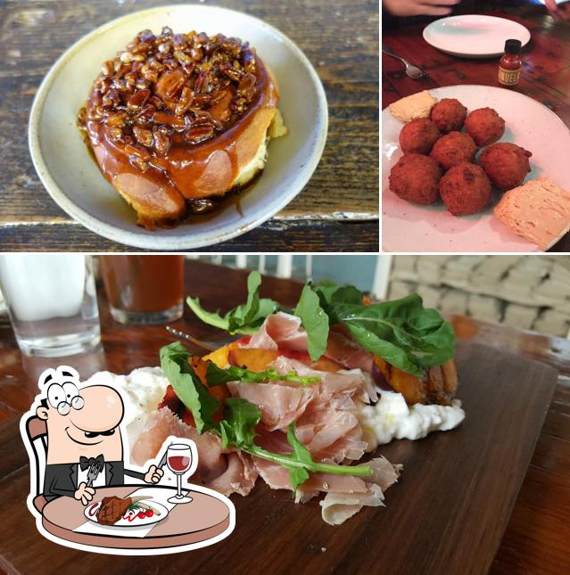 Manuela, Los Angeles - Restaurant menu, prices and reviews