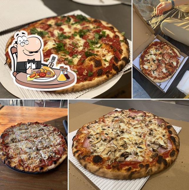 Red & Louie's Pizzeria in Hermosa Beach - Restaurant menu and reviews
