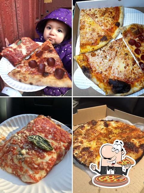 Scarr's Pizza in New York City - Restaurant menu and reviews