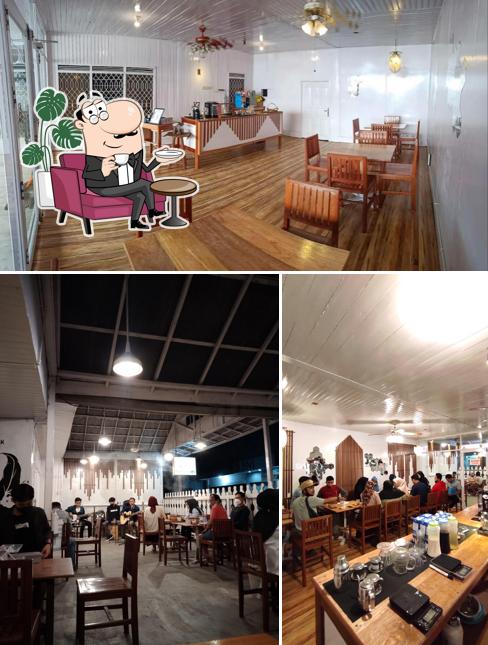 Beranda Kopi Kuala Pembuang, Индонезия - Restaurant reviews