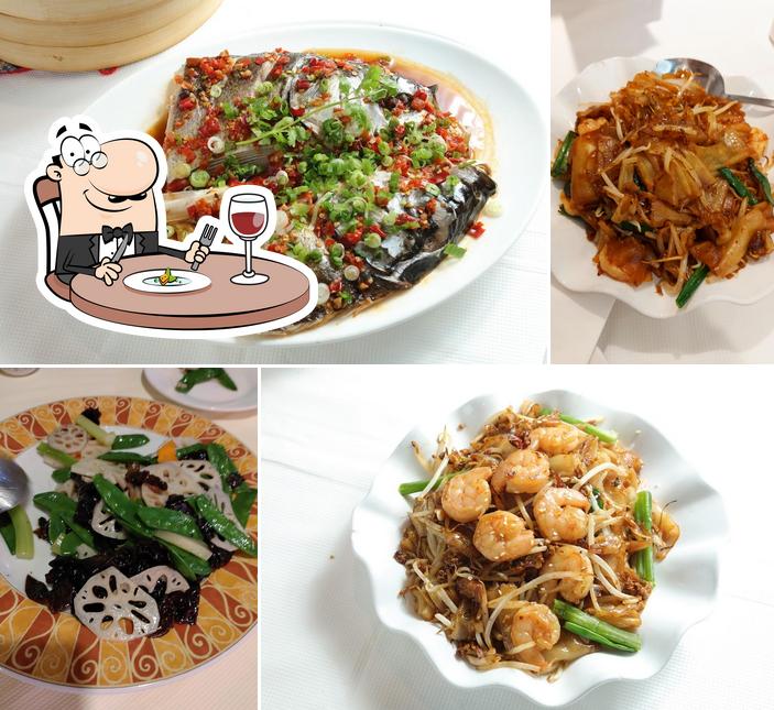 Lady Chow Kitchen, New York City - Restaurant menu, prices and reviews