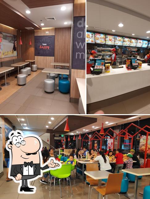 Jollibee Bacolod Plaza, Bacolod - Restaurant menu, prices and reviews