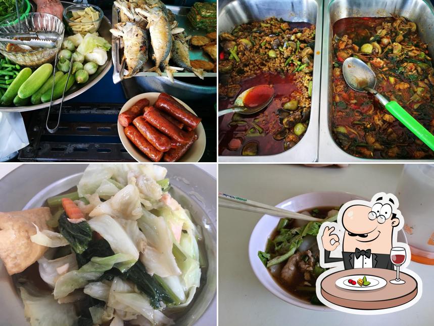 Yong Seng Lee, Bangkok, Sam Yot - Restaurant menu, prices and reviews