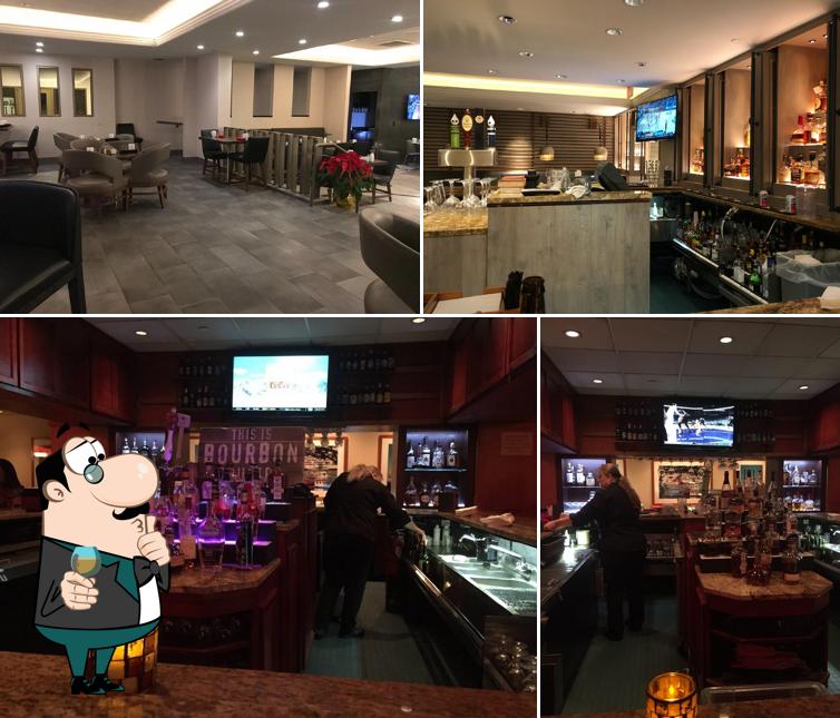 Boone Bar & Kitchen in Hebron - Restaurant menu and reviews